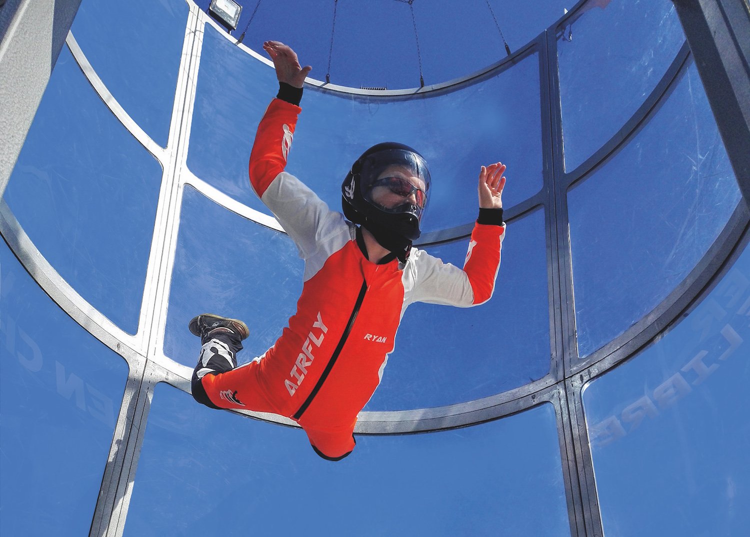 Airfly, un simulateur de chute libre en Bretagne - Office de Tourisme