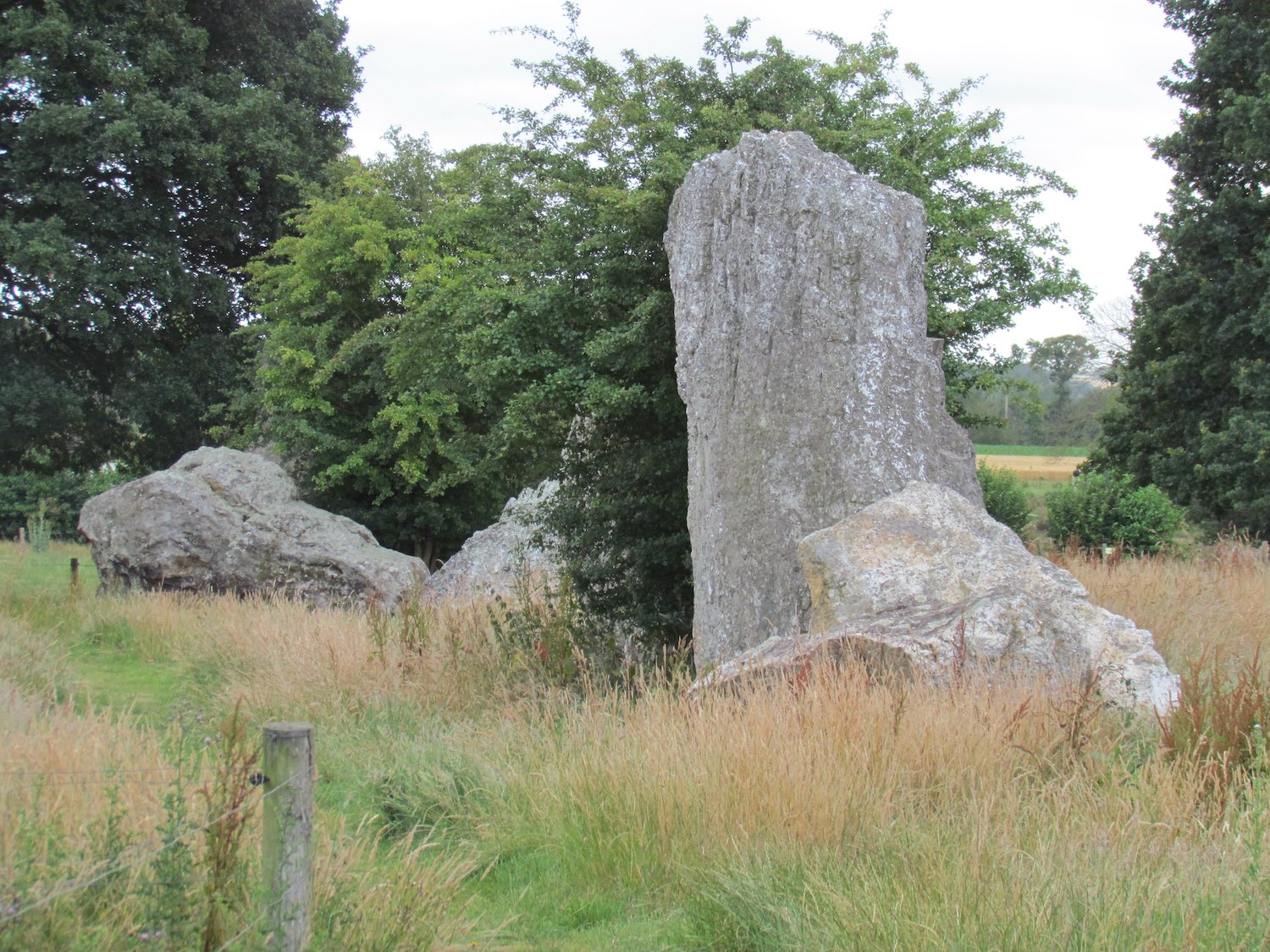 À la découverte des menhirs et dolmens de Bretagne - Office de Tourisme
